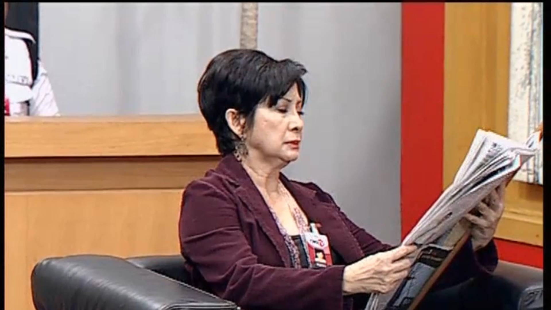 VISION+ - Office Boy / S5 E452 Post-Power Syndrome?