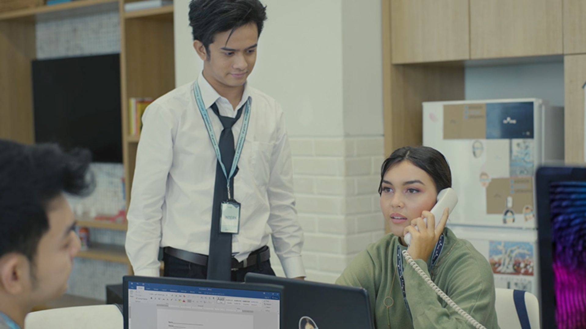 VISION+ - The Intern / S1 E1 First Day